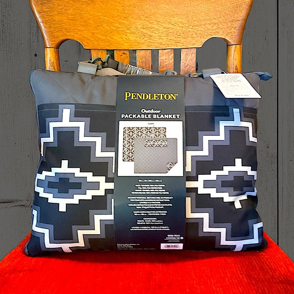 Pendleton | Bedding | Nwt Pendleton Outdoor Packable Blanket | Poshmark